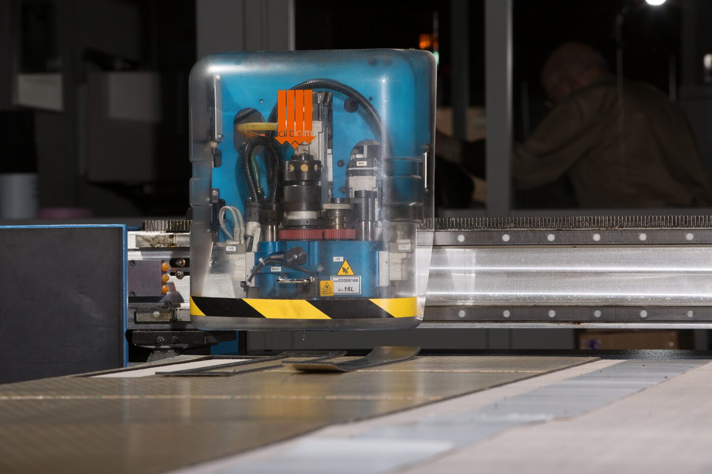 Reciprocating Knife Cutting Services I Standard Rubber Products